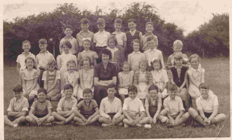 Ruislip Gardens School Class Picture From 1952 Or 1953
